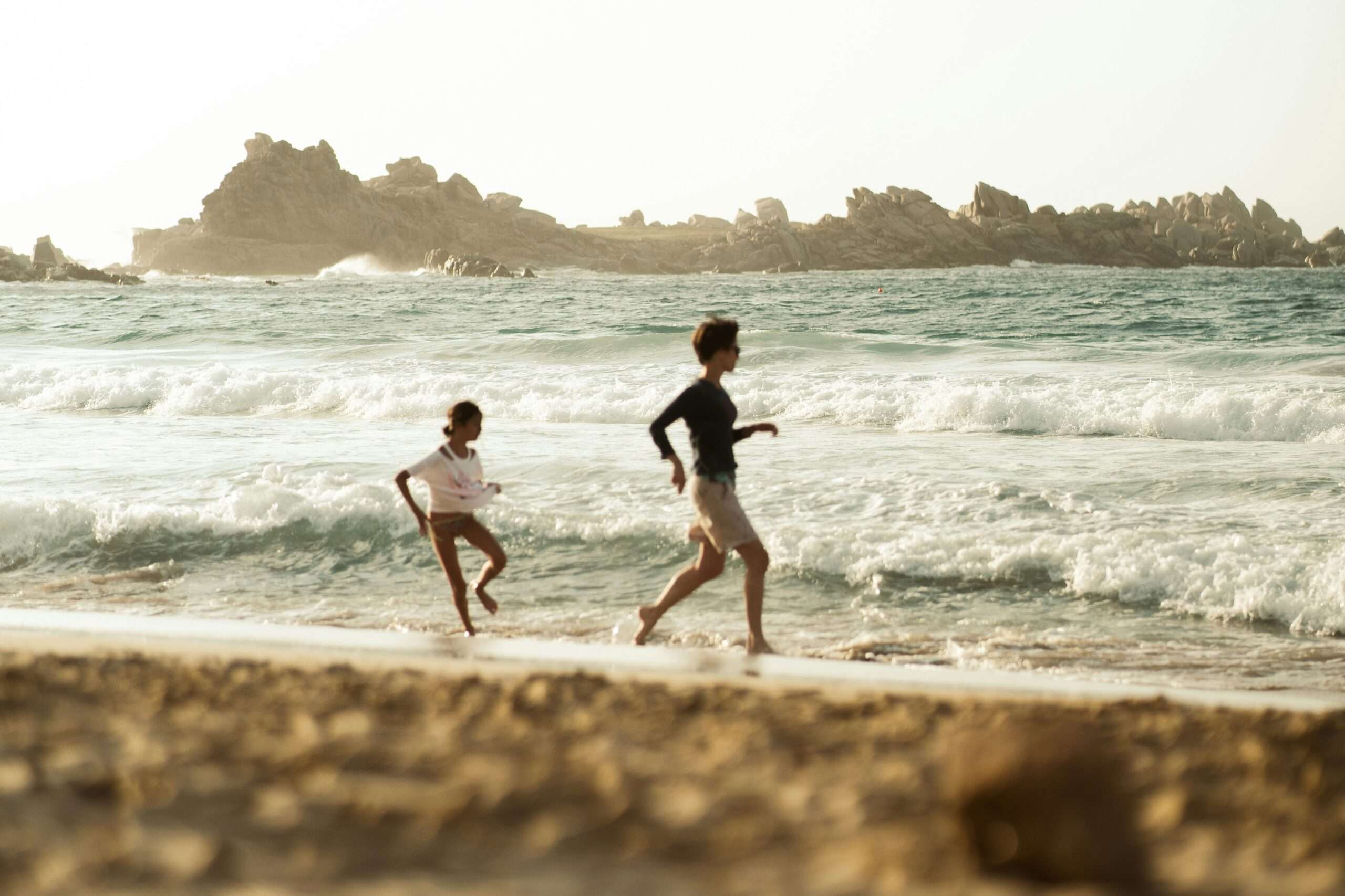 Running on Sand: Benefits, Challenges, and Tips for Beach Running